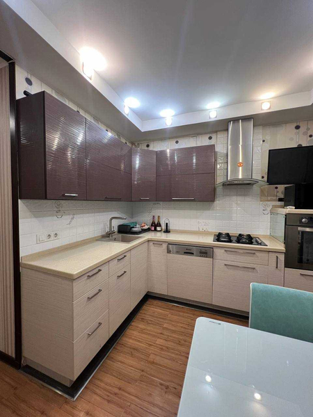 Срочно продаётся 3-х комн квартира в Куйлюк массив-5, 3/1/5