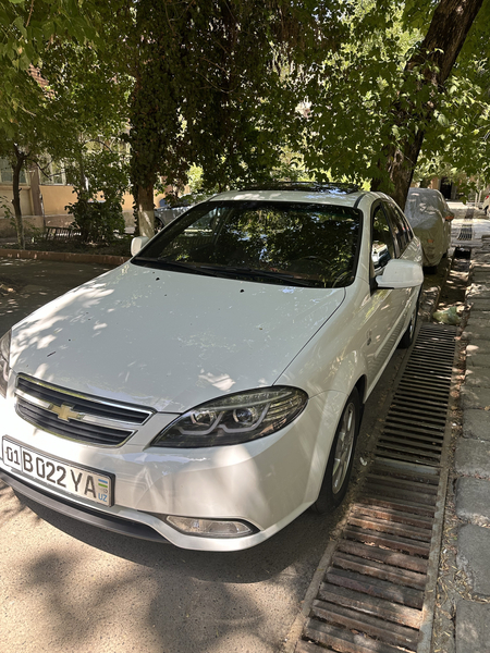шевроллет жентра автомат