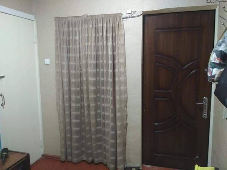 Продаеться просторная, 4-х комнатная на Ахмад Дониш, метро Юнусабад
