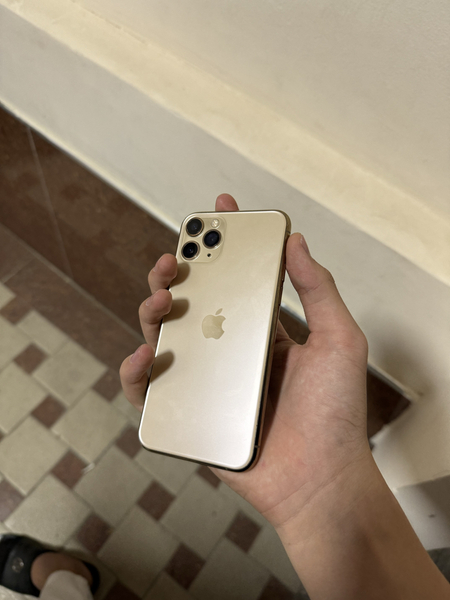 Iphone 11 pro 512gb srocna 74% yomks