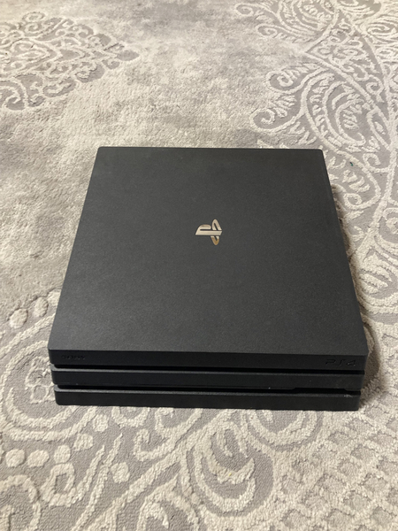 Ps4 pro 1 TB sotiladi !!!