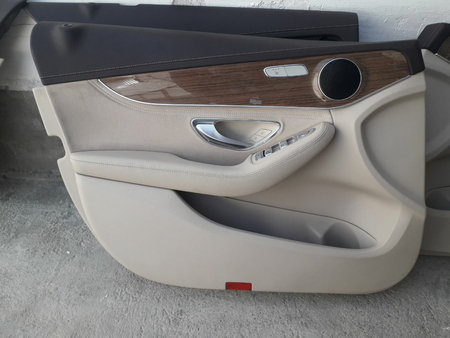 Срочно Продаю Обшивку Мерседес Бенс W205