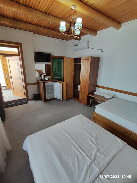 Munis Hotel  Labi hovuz