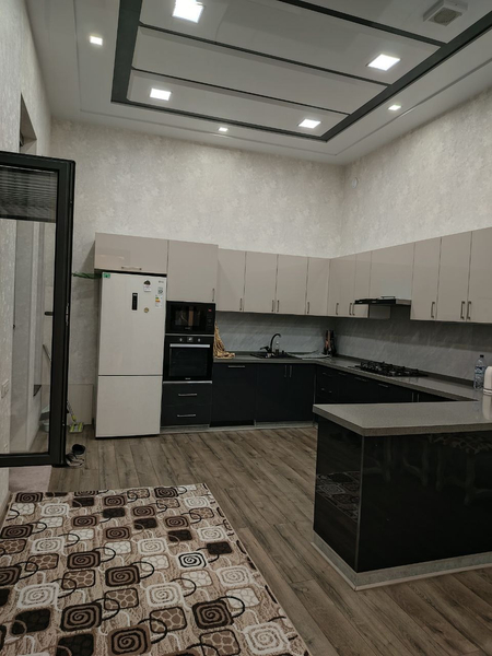 Ипакчилик Истрохад Евро Дом 6 сотик 7 хона 650000у.е