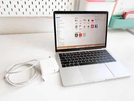 MacBook Pro Retina 2020 TouchBar Touch ID 512 ssd Silver!