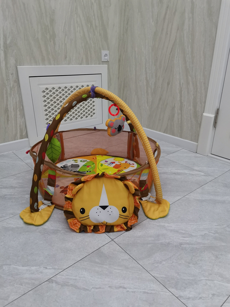 Игравой манеж/коврик для детей.