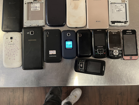 Разние телефоны Samsung на запчасти
