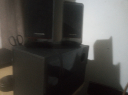 Microlab kalonka sotiladi.