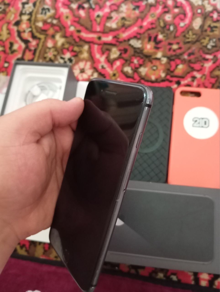 Iphone 8plus 64gb