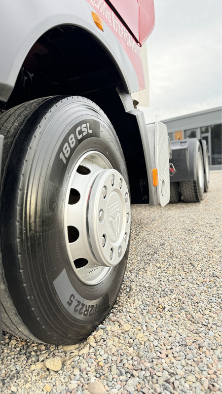 Howo T7 Daf Volvo bor