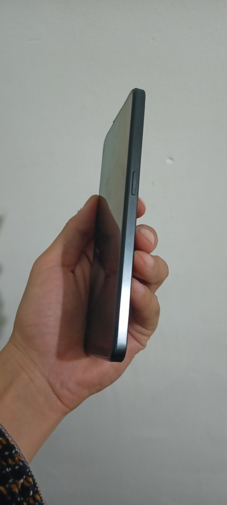 OPPO Reno 7 8(+8) 128gb qora