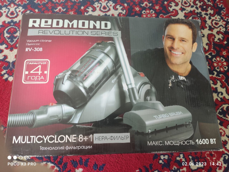 Продаётся пылесос REDMOND RV-308! Привезли с России!!!