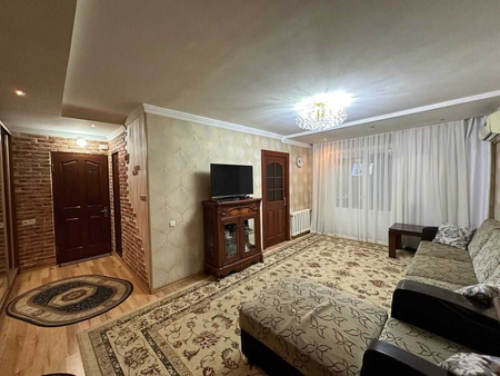 Продаётся квартиры 3/2/4 на Алмазарском районе ул.Олмазор (J2405 )