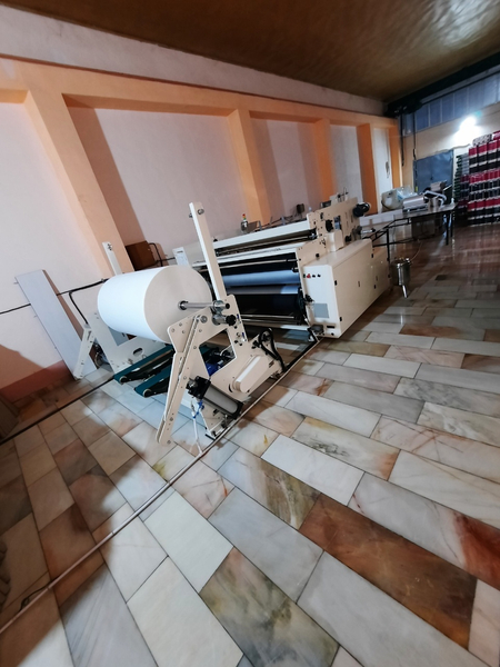 Tualet bumaga, polotensa, universal sochiq ishlab chiqarish liniyasi