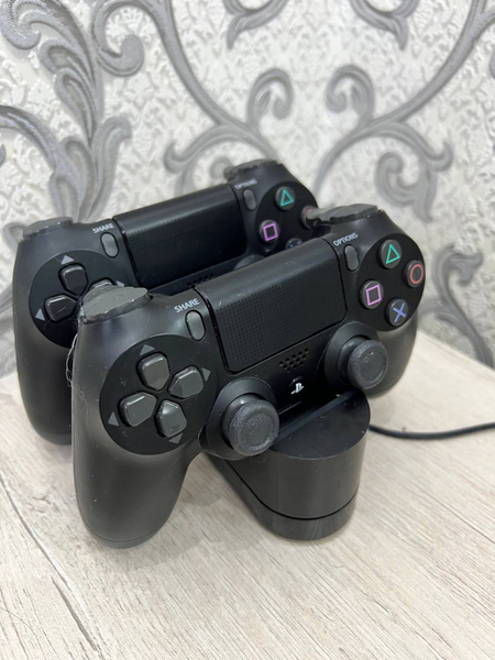 Playstation 4 pro 1tb