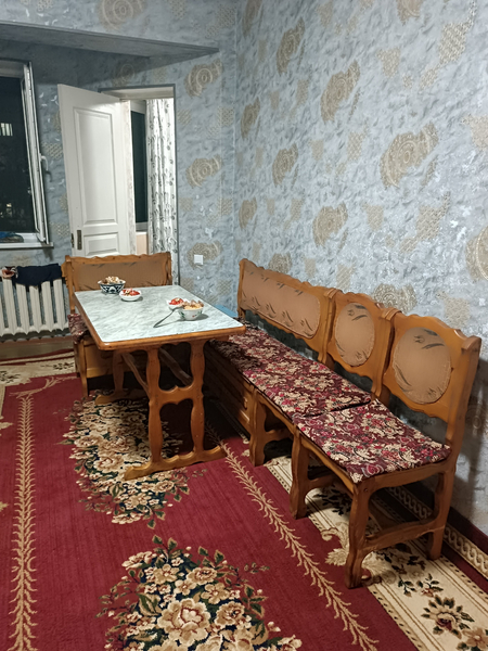 Кухонный уголок б/у. Дерево