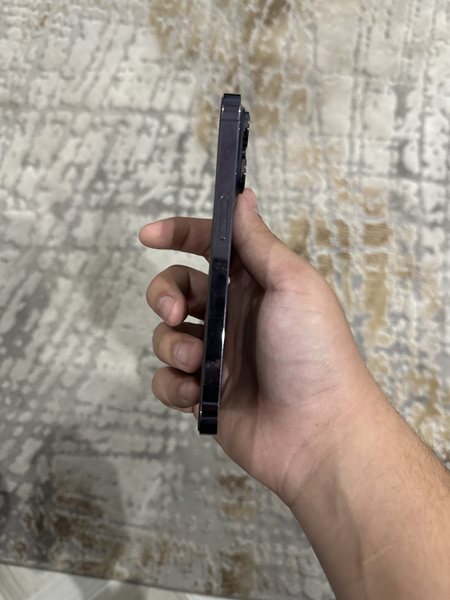 Iphone 14 pro purple