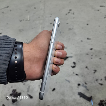 Iphone xr radnoy tel 79 yomkis 2200ming