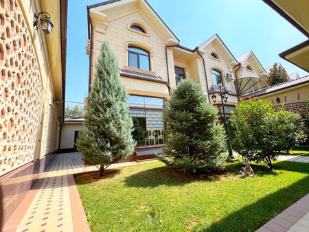 Центр-Луначарский Шикарный дом 4.8 соток