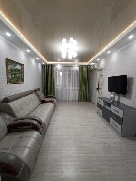 Продаю квартиру 3в4/2/4 возле Парка Победы, ев.ремонт+меб+техника