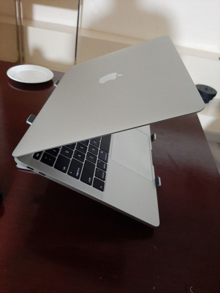 MacBook Pro 2017 - Silver