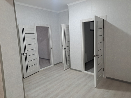 Kvartira sotiladi. Vokzalda joylashgan. 8 qavat