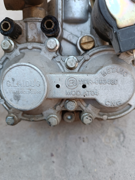 Metan gaz reduktor sotiladi. Ish holatida