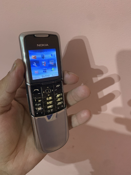 Nokia 8800 xolati yaxshi sotladi yoki obmen