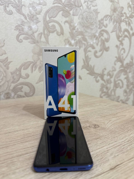 Продам Самсунг А41 4/64 гб