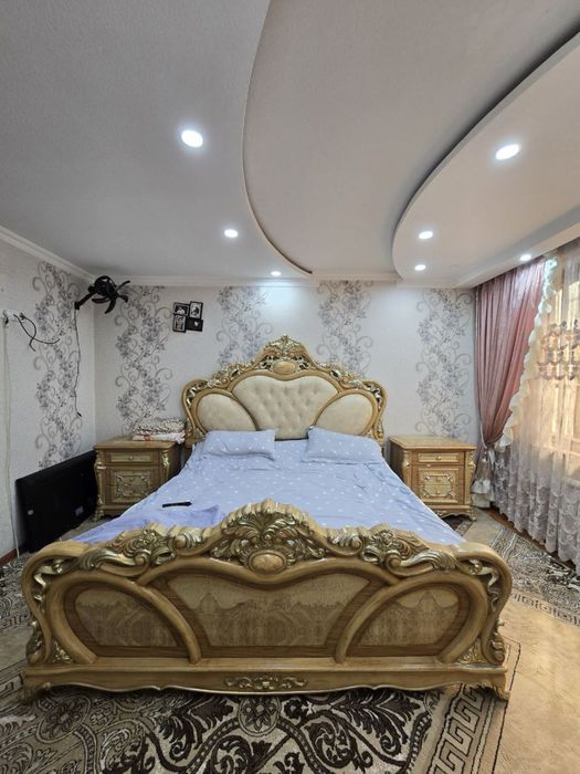 Продается 6 комнатная квартира на 1 этаже, адрес Самгаси ор. 20 школа