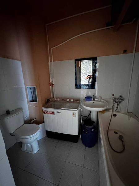 Qarshi shahrida 2 xonali uy Ijaraga berilad.