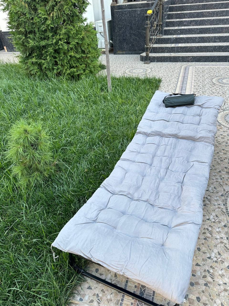 Matras va yostiqchali raskladushka
