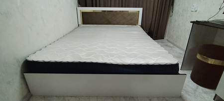 Продам кровать двухместный 2 м х 1.65 м