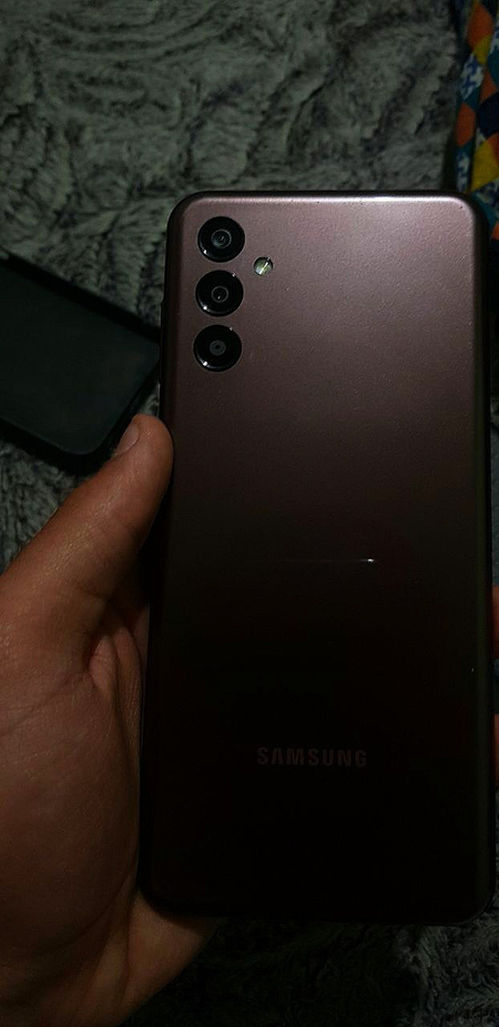 Samsung galaxy 13 tinniq holatda