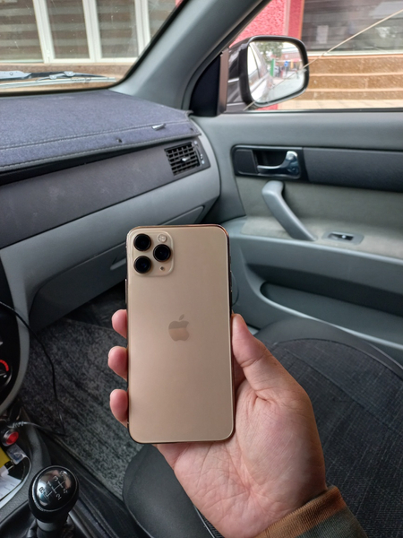 iPhone 11pro Gold ideal
