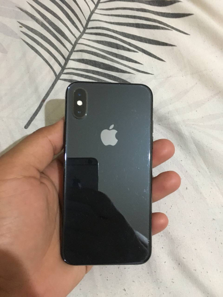 Iphone xs  64/76