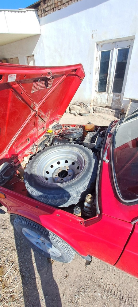 Niva 4x4 satiladi
