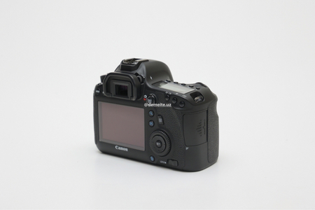 Canon EOS 6D Body+ Bustr: 14.303 Probeg
