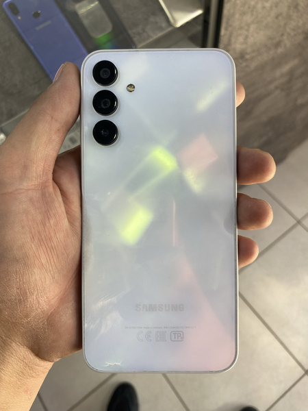 Samsung a 15 srochna sotiladi