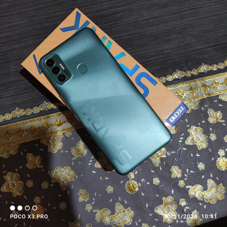 Texno spark sotiladi