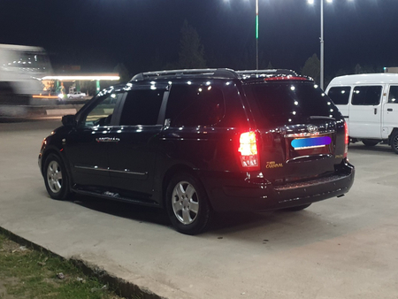Kia carnival 2008