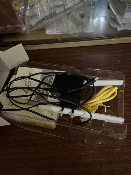Simsiz GSM WI FI Faqat Sim card bilan ishlidi