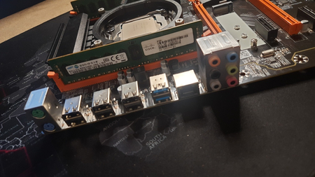 Комплект e5 2640v3 16gb ozu mat.plata