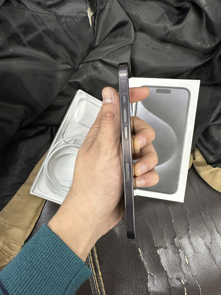 Iphone 15 Pro Max dubai versia