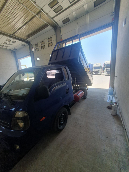 Kia bongo  ōzi ağdaruvchi pul topar moshina
