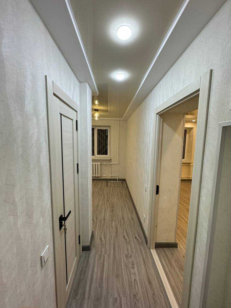 Чиланзар-6 ТЦ Парус 1-комнатная 1/4 25 м² кирпич евроремонт
