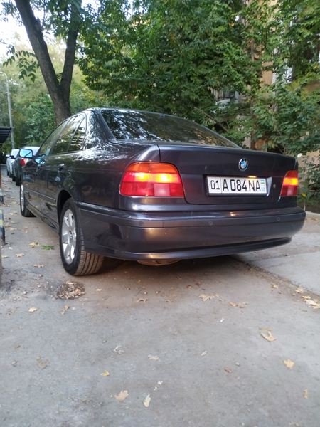 Продам отличную BMW