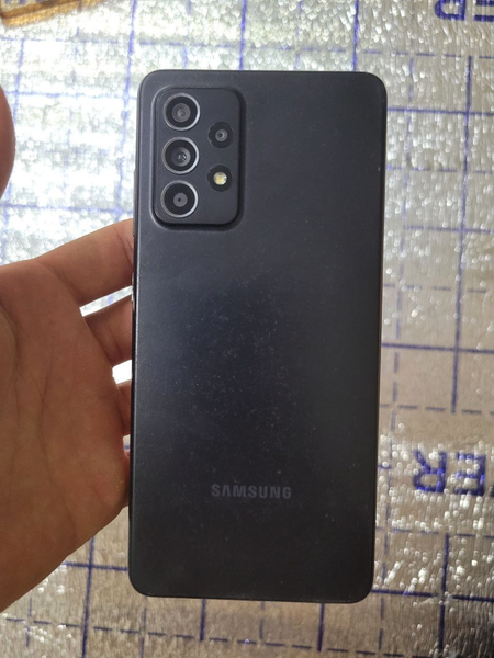 Samsung a52 8ga 128 dakument full aybi yoq