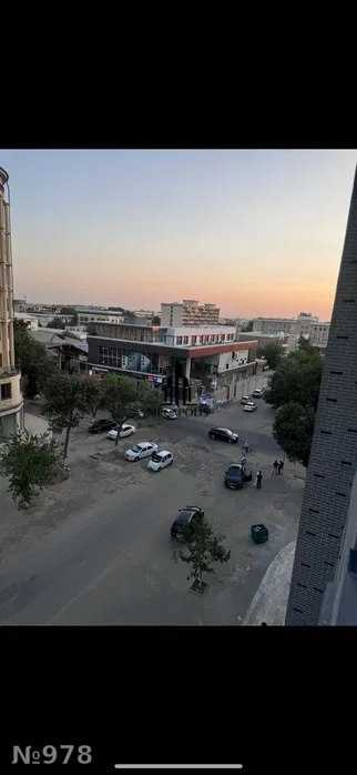 №978 3 хонали уй сотилади