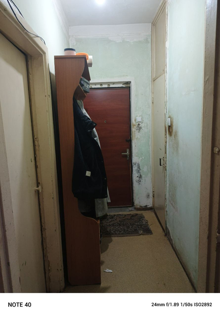 Продается квартира срочно, без ремонта, 3х комнатная